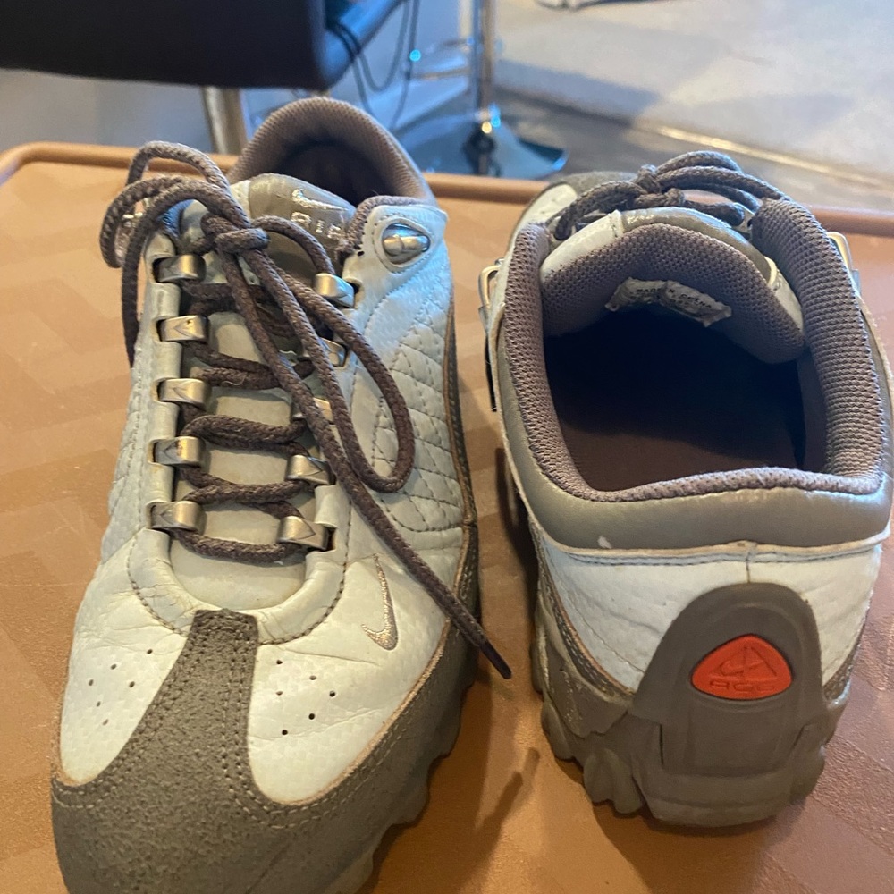 Vintage Nike Air Acg Hiking Shoe Size 8 - Gem
